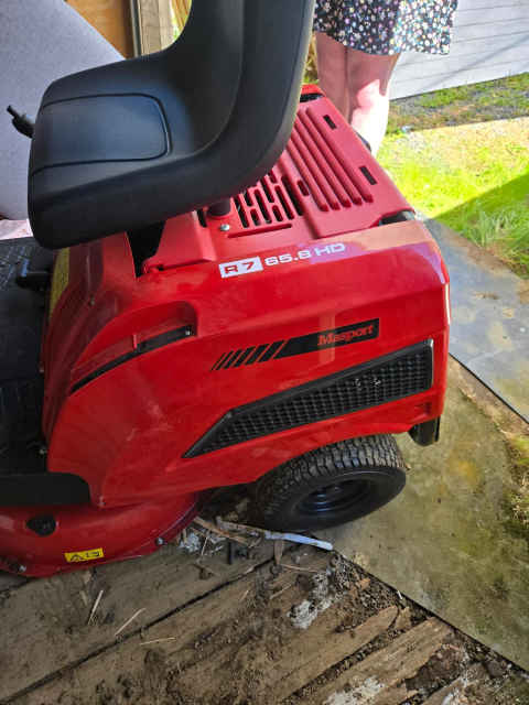 Handy ride on mower - Lawn Mowers in Lachlan TAS | Gumtree Australia