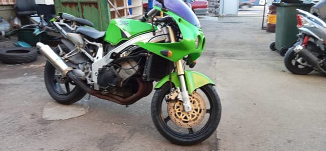 Kawasaki 1989 ZX2R barn find does not start or run $1100 | Motorcycle ...