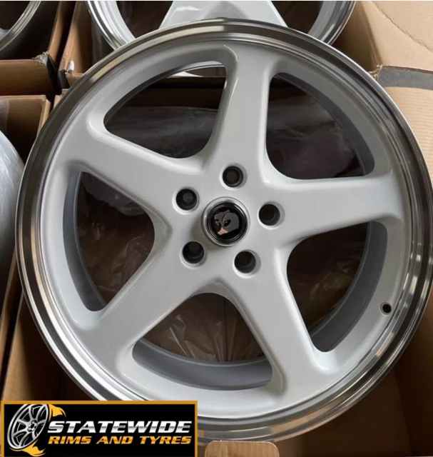 Set Of Holden Walky 20” Staggered Wheels In A White Chrome Lip Finish ...