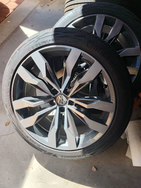 VW Tiguan MK2 R-Line 20 wheels and tyres | Wheels, Tyres & Rims ...