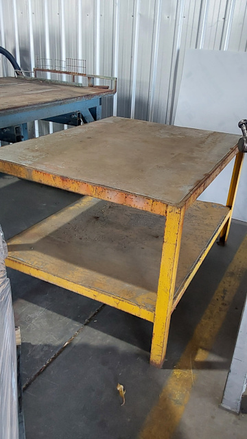 Heavy Duty Steel Workbench 127cm long x 77cm high - Tool Storage ...