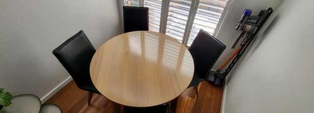 Domayne Victorian Ash Round Dining Table 1.1m 4xLeather Chairs $4,000 ...