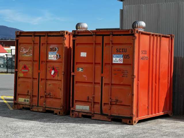 2 E-Box Containers Gowans Auctions 1st November 10am - Miscellaneous ...