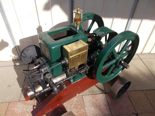Vintage Stationary Engine - Collectables in Theodore ACT | Gumtree ...