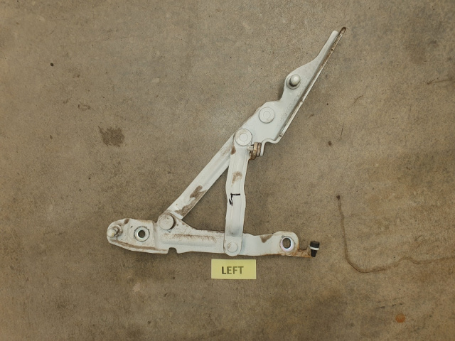 11/2003 to 03/2009 Mazda BK 3 Sedan - Boot hinge (Rear/Left) | Other ...