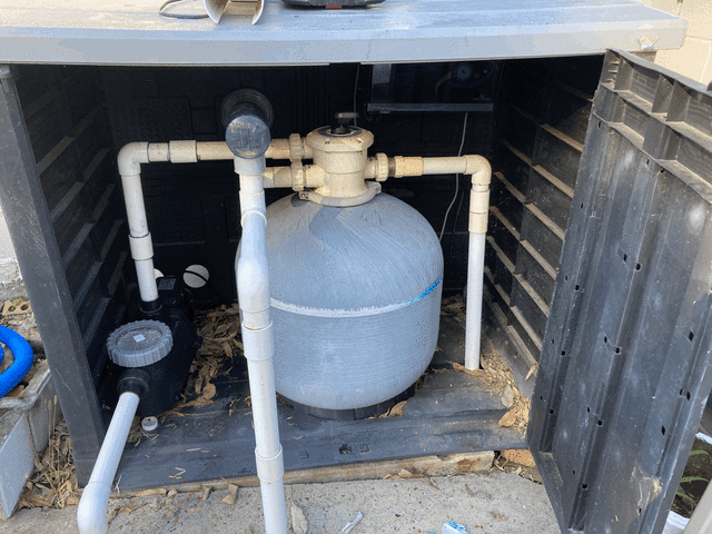 POOL PUMP & SAND FILTER / BOX COVER WITH LIFTING LID - Pool in Raworth ...