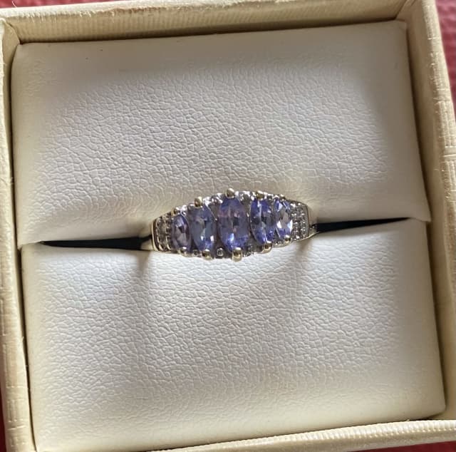 10ct Gold 5 Natural Lavender Amethysts Ring 💍 | Women's Jewellery ...