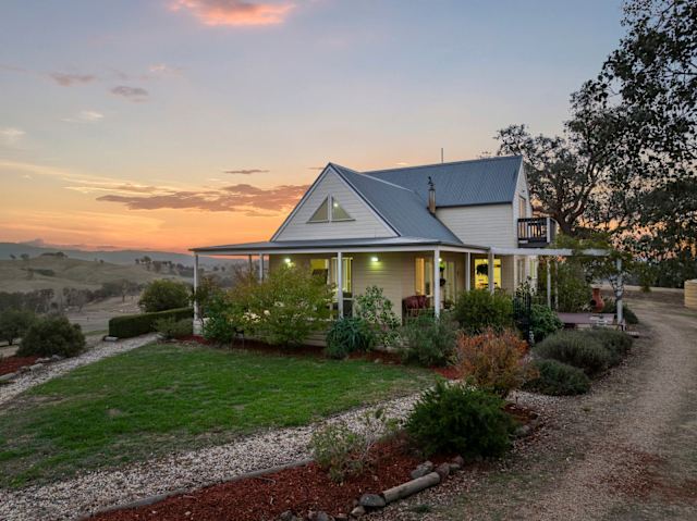 946 Monkey Gully Road, Goughs Bay, Victoria 3723 - for Sale | Gumtree ...