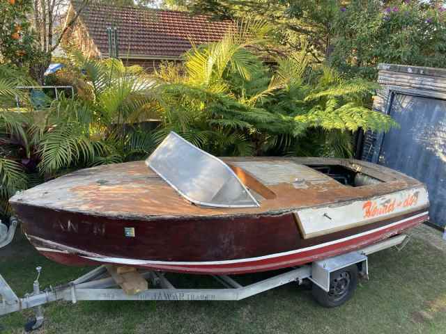 Vintage 18ft, V8 Speedboat | Motorboats & Powerboats | Gumtree ...