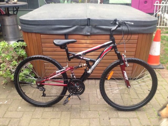 BOYS 26 INCH KIDS MOUNTAIN BIKE..DUAL SUSPENSION { NEW BRAKES FITTED ...