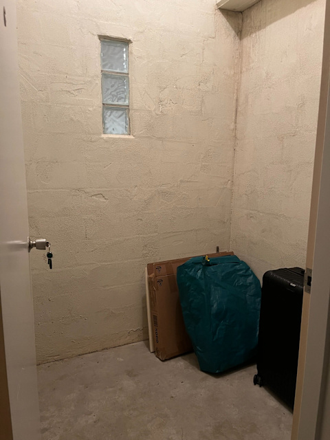 Sizable Storage room for rent - Parking & Storage | Gumtree Australia
