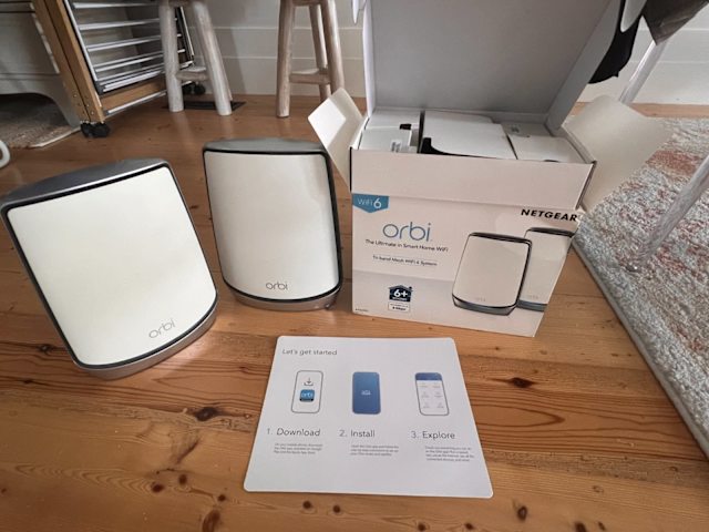 Orbi Tri-Band WiFi 6 Mesh System, 6Gbps, Router + 1 Satellite - Modems ...