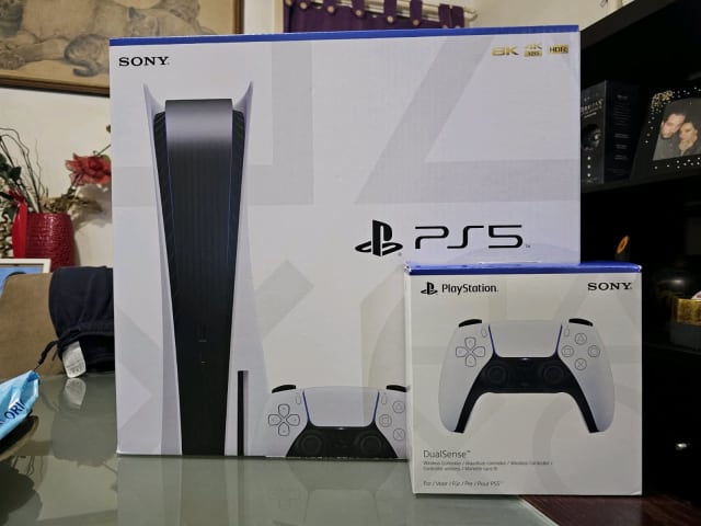 PS5 Disc Edition Extra Controller | Playstation | Gumtree Australia ...