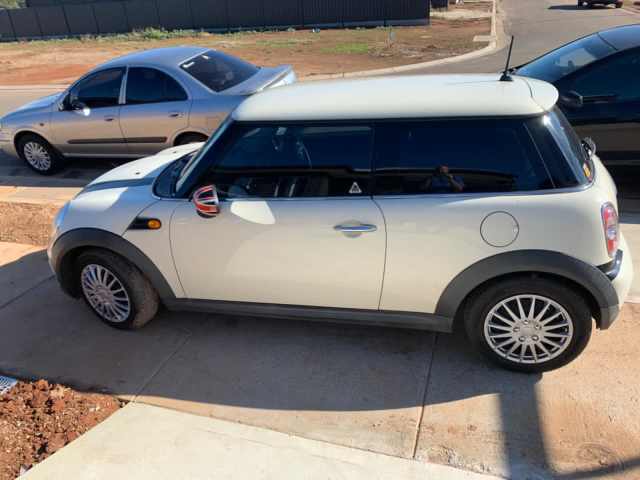 2011 MINI COOPER 6 SP MANUAL 2D HATCHBACK | Cars, Vans & Utes | Gumtree ...