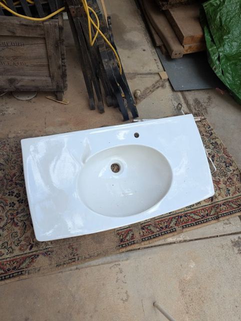 Fowler Ceramic Sink and matching cast iron supports - Building ...
