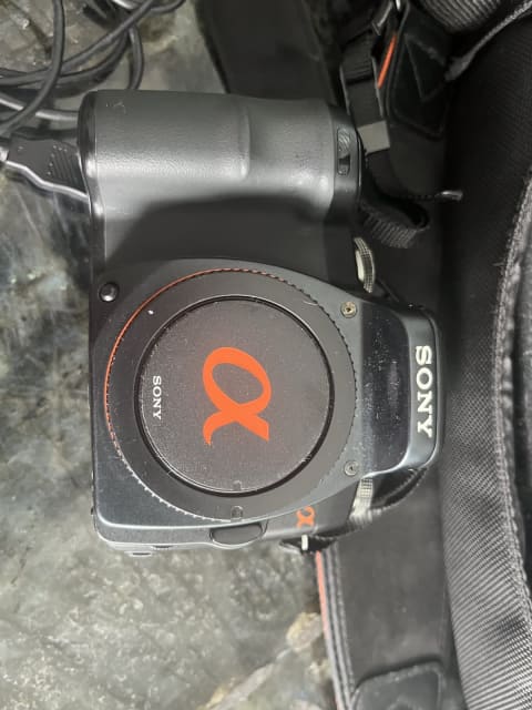 Sony N50 with full package - Digital SLR in Trinity Park QLD | Gumtree ...