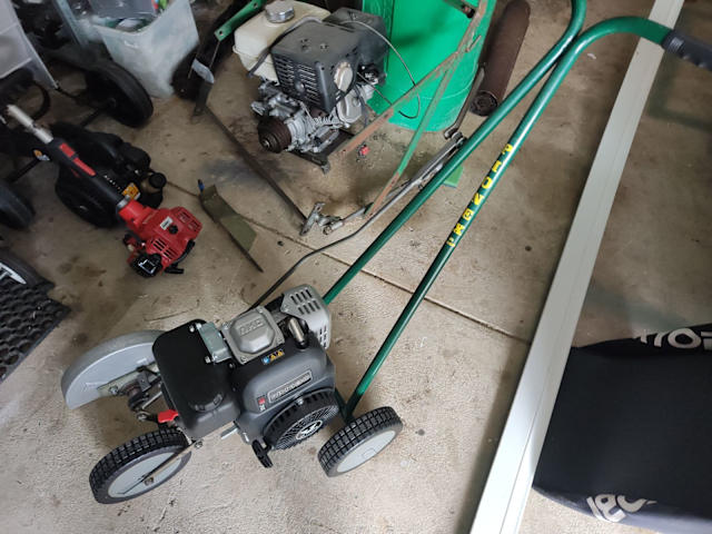 Pionex Lawn edger - brand new engine - Lawn Mowers in South Lake WA ...