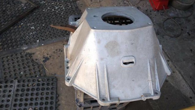 HOLDEN V8 AUSSIE 4 SPEED BELLHOUSING. PUSH TYPE. WITH FORK FORK. FORK ...