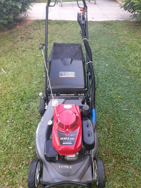 Honda lawn mower wanted Dead or Alive open 7 days - Lawn Mowers in ...