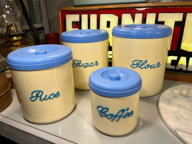 Vintage Australian 1940s Graduating Nally Bakelite Kitchen Canisters ...