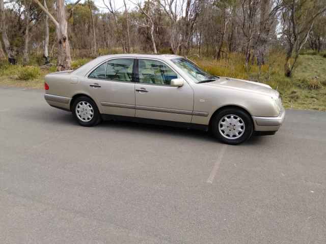 1996 MERCEDES-BENZ E230 CLASSIC 5 SP AUTOMATIC 4D SEDAN | Cars, Vans ...