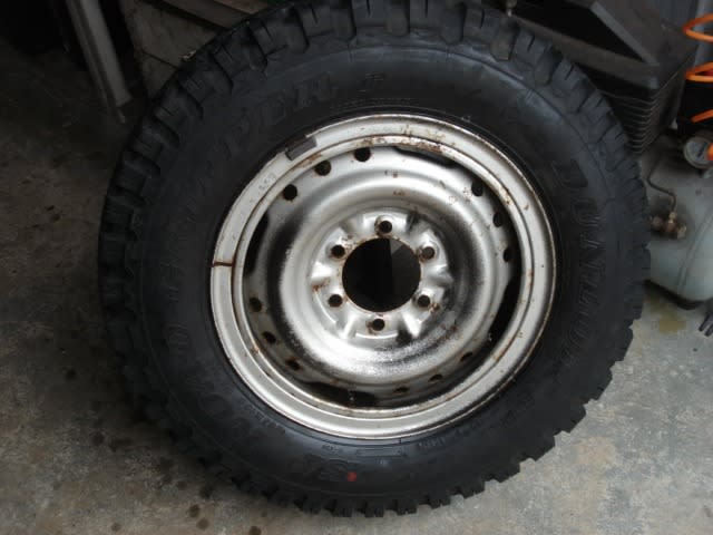 Tyre & Rim--Split--Hilux--16in--6 Stud--205R16C Roadgripper Tyre ...