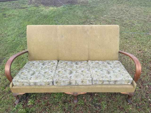 Classic 1940s Vintage Sofa - Sofas in Ranelagh TAS | Gumtree Australia