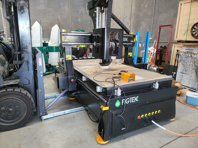 1540 ATC CNC Router with Foot pedal to control position cylinder ...