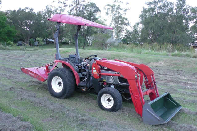 Tractor YANMAR EF235 35 hp 4WD with loader & Slasher & Forklift ...
