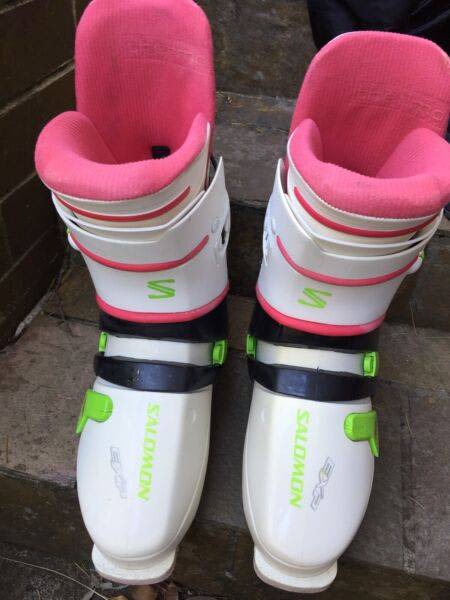 -: MEGA SALE :- SKI BOOTS, INNER BOOTS, GOGGLES, GLASSES, BAG. - Snow ...