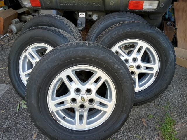 Land Rover Discovery 2 alloy wheels and tyres set | Wheels, Tyres ...