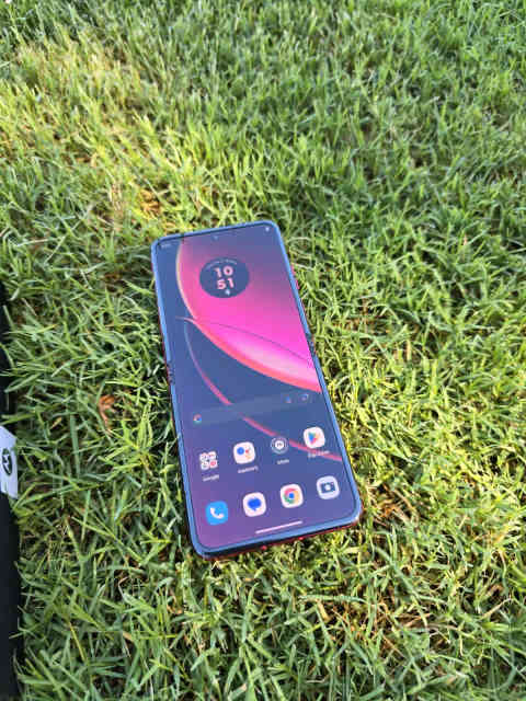 Motorola razor 40 Ultra Magenta 256GB UNLOCKED - Android Phones in ...