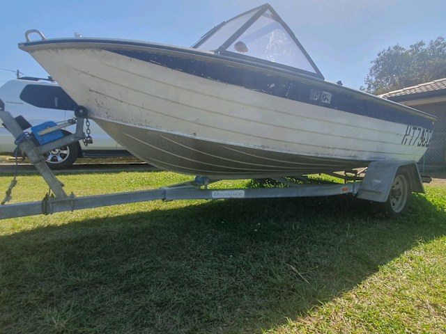 Kestrel MK. 2 Savage Alumacraft 4.1m Tinnie boat with Motor & Trailer ...