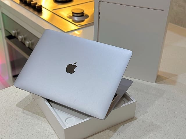 Apple MacBook Air Intel®Core™i5*256GB SSD*16GB*Box*macOS Sonoma ...