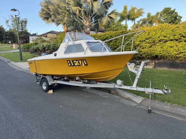 4.4m half cab boat | Motorboats & Powerboats | Gumtree Australia Gold ...