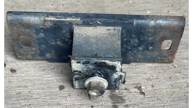 HOLDEN COMMODORE GETRAG VS V6 3.8 V8 5.0 304 GEARBOX MOUNT DAMPER ...