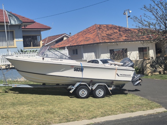 Pacemaker charger 560 | Boat Accessories & Parts | Gumtree Australia ...