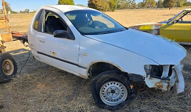 wrecking factory manual ford falcon ba rtv ute | Wrecking | Gumtree ...