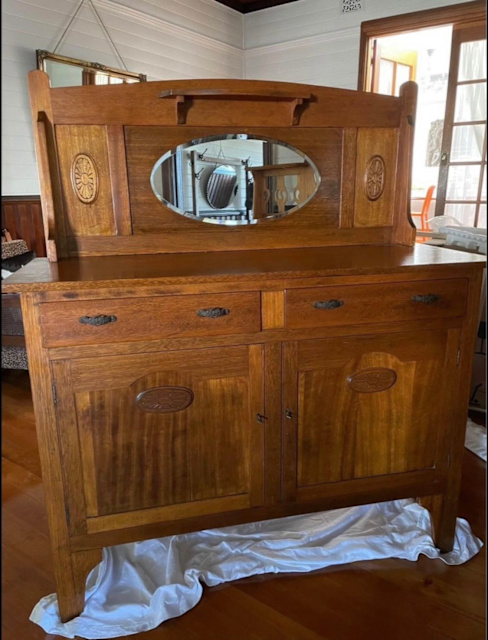 Beautiful Arts & Crafts Oak Antique Sideboard. Excellent condition ...