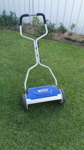 victa push mower 16 inch razor cut $40ono - Miscellaneous Goods in ...