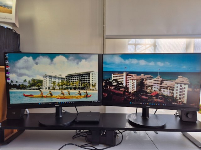 Philips Computer Full HD Monitors 24 inch Model 241V8/75 - Monitors in ...