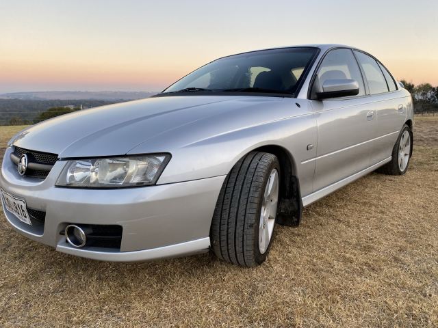 2006 HOLDEN COMMODORE VZ MY06 4 SP AUTOMATIC 4D SEDAN, 5 seats | Cars ...