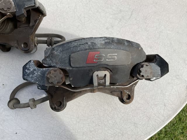 Audi S5 8T V8 Quattro Front Brake Callipers Golf R Golf GTI | Brakes ...