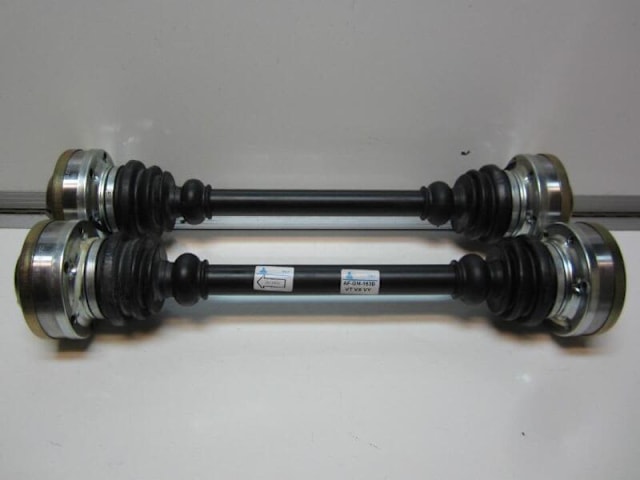 Holden Commodore VT VXVU VY VZ WH WK SS SV6 HSV New pair CV Joint ...