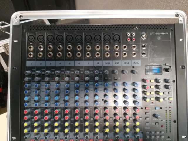 Swamp S18-MK2 Audio Mixing Console and Road Case - DJ Gear & Lighting ...