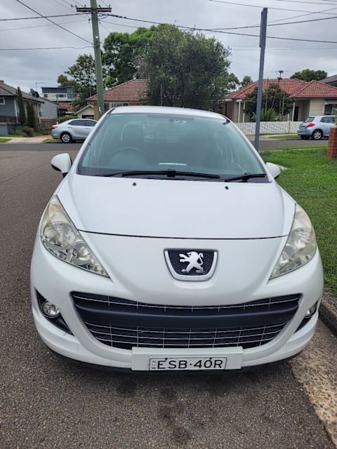 2011 PEUGEOT 207 XR 4 SP AUTOMATIC 5D HATCHBACK | Cars, Vans & Utes ...
