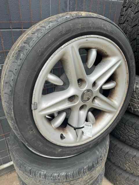 1993 HOLDEN COMMODORE VP SET OF 4 FACTORY ALLOY WHEELS WITH RADAR TALE ...