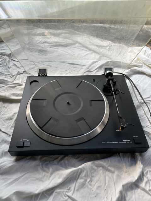 ROTEL Turntable / Record Player RP-310 - Stereo Systems in Queanbeyan ...
