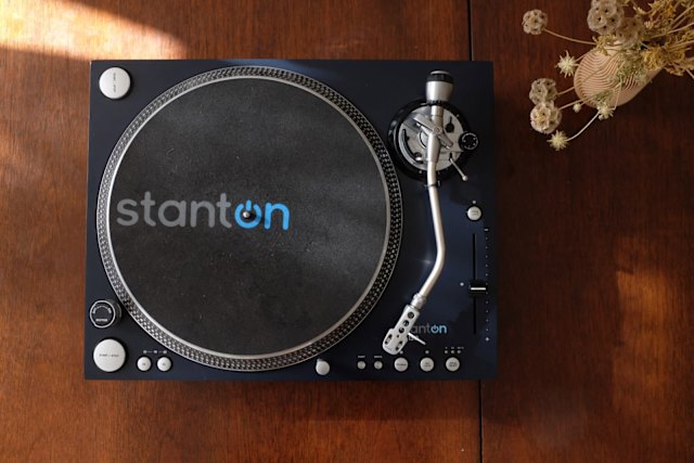 Stanton ST.150 Direct Drive Record Player / Turntable - Stereo Systems ...