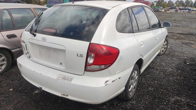 WRECKING KIA RIO BC 2003 5D HATCHBACK AUTO 1.5L FITS 2000 TO 2005 ...